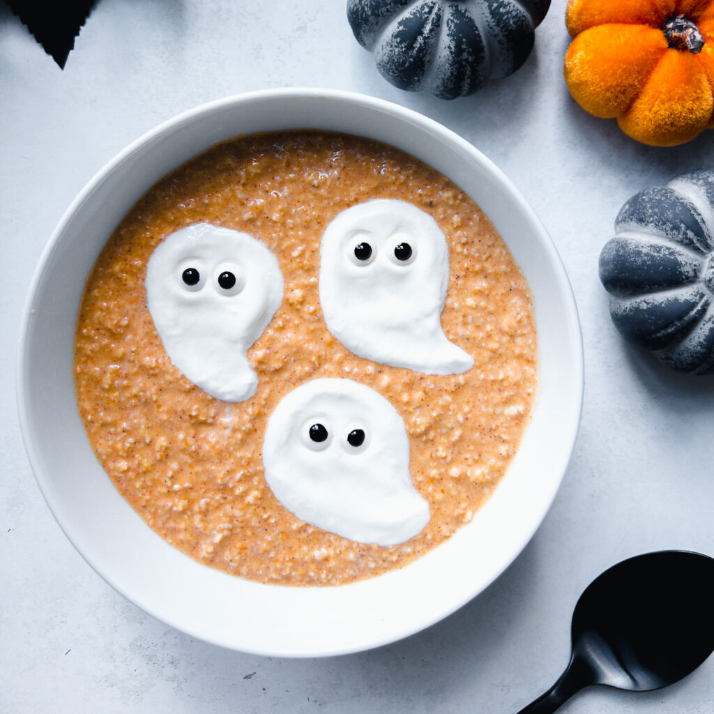Halloween Overnight Oats - Together to Eat - Family Meals